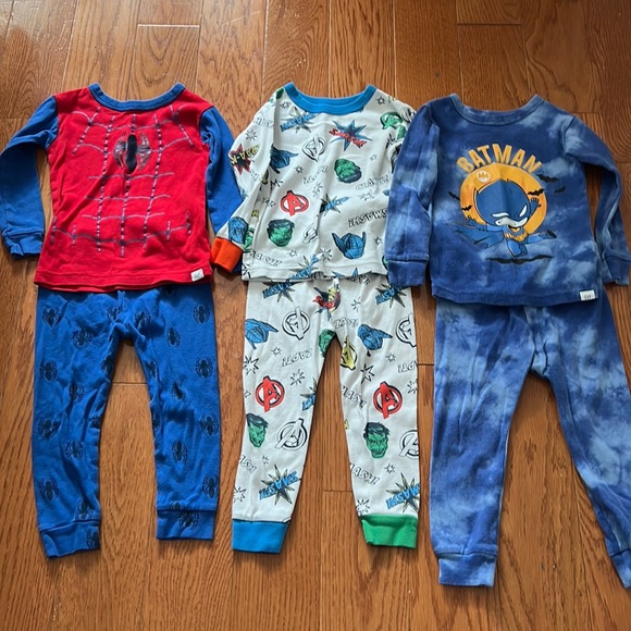 GAP | Pajamas | Gap Superheros Pj Bundle Of 3 Sets In 2t Batman Avengers And Spiderman | Poshmark